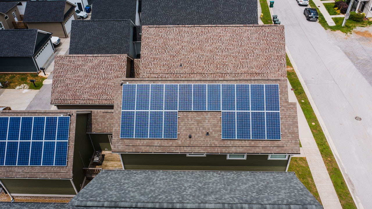 Sisteme fotovoltaice noi și second-hand: ce trebuie să știi pentru a ...